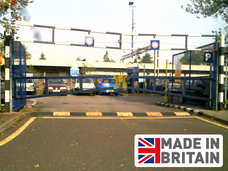 Double Leaf Opening Height Barrier with Lower Gate ...